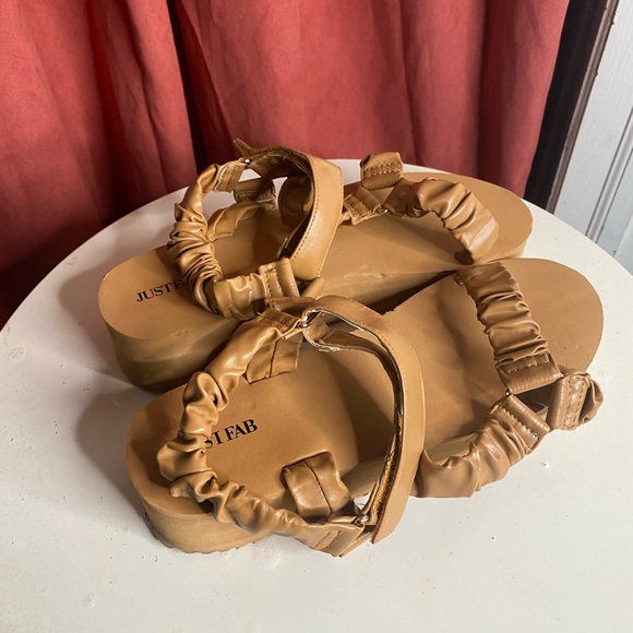 JustFab | Shoes | Us 2 Womens Tan Platform Sandals | Poshmark